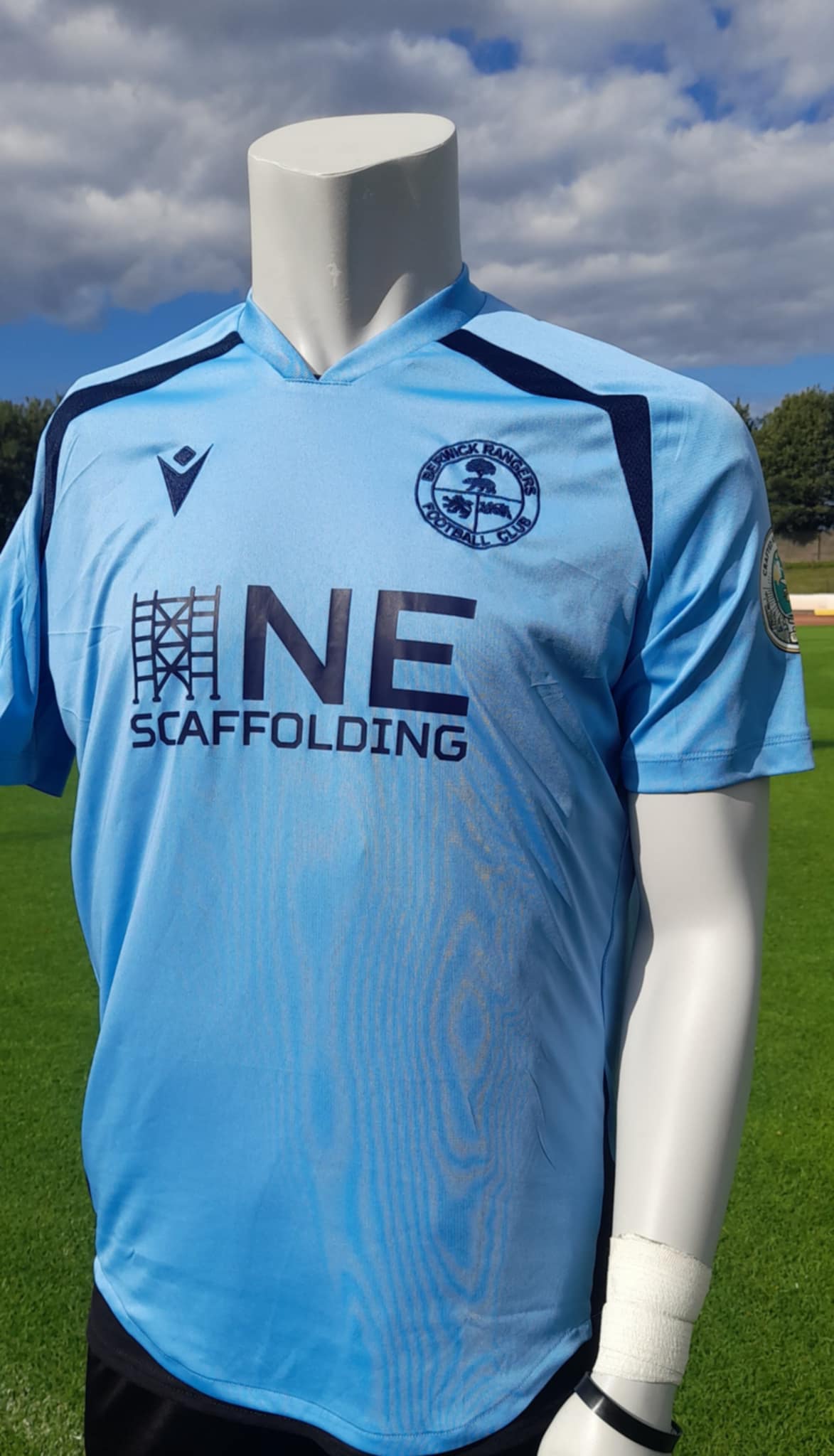 BRFC ADULTS Macron Goalkeeper Shirt 2025/26 (alternate) – Berwick ...